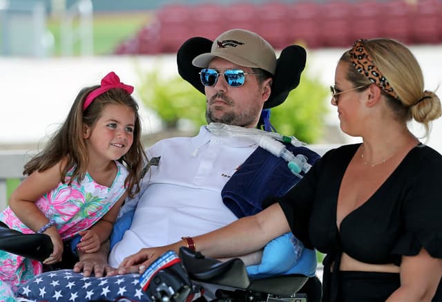 Start a memorial fundraiser - Next day payouts on *spotfund